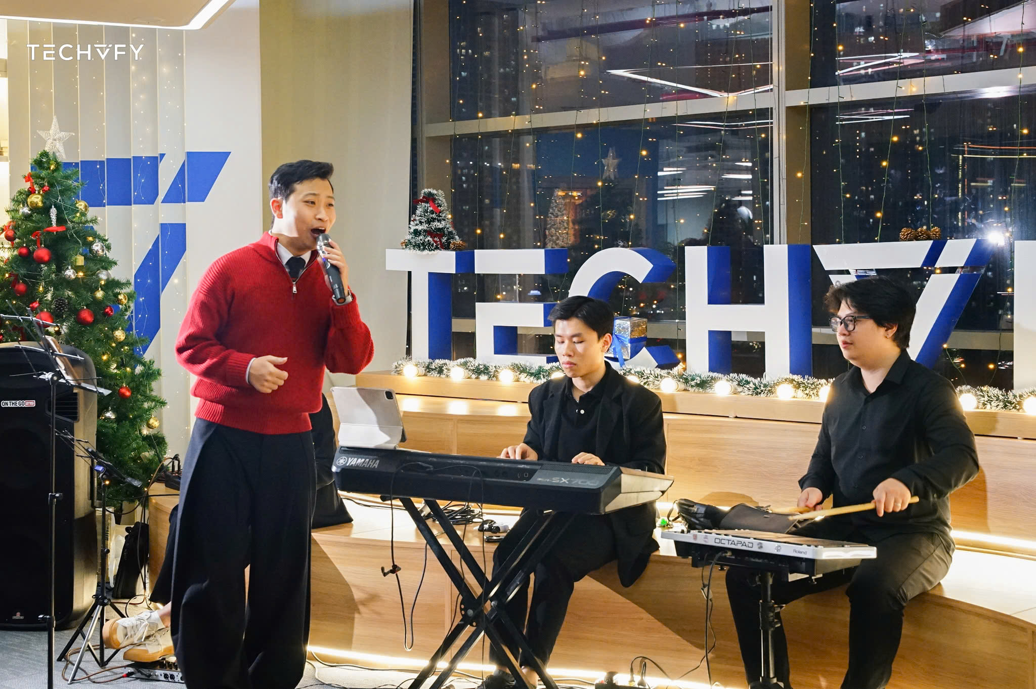 Silent Code – Warm Notes: Khi âm nhạc kết nối Techvifers trong mùa ...
